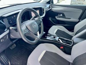 Pelēks Opel Mokka 2023 Marijampole, ar dzinēja tilpumu 1.20 L un nobraukumu 68 tūkst. km par 16698 €, foto 16 vietnē AUTOMOTO.COM.LV