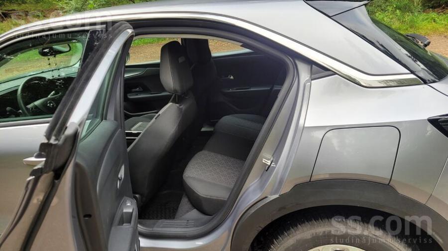 Pelēks Opel Mokka 2023 Rīga, ar dzinēja tilpumu 1.20 L un nobraukumu 24 tūkst. km par 13400 €, foto 4 vietnē AUTOMOTO.COM.LV