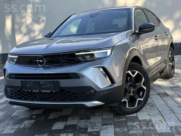 Серый Опель Mokka 2023 в Рига, объемом двигателя 1.60 л и пробегом 31 тыс. км за 19900 €, фото 1 на AUTOMOTO.COM.LV