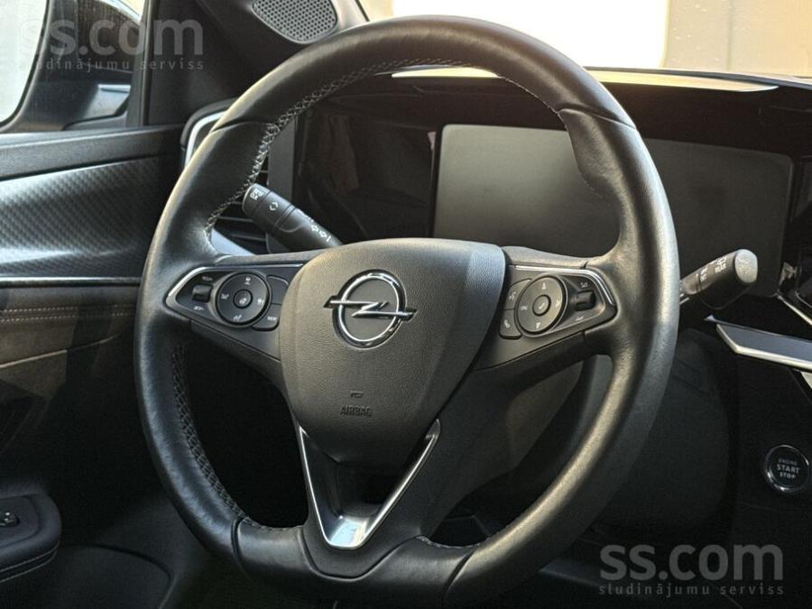 Pelēks Opel Mokka 2023 Rīga, ar dzinēja tilpumu 1.60 L un nobraukumu 31 tūkst. km par 19900 €, foto 22 vietnē AUTOMOTO.COM.LV