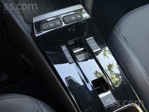 Pelēks Opel Mokka 2023 Rīga, ar dzinēja tilpumu 1.60 L un nobraukumu 31 tūkst. km par 19900 €, foto 24 vietnē AUTOMOTO.COM.LV