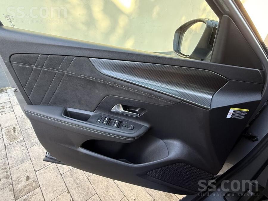 Pelēks Opel Mokka 2023 Rīga, ar dzinēja tilpumu 1.60 L un nobraukumu 31 tūkst. km par 19900 €, foto 28 vietnē AUTOMOTO.COM.LV