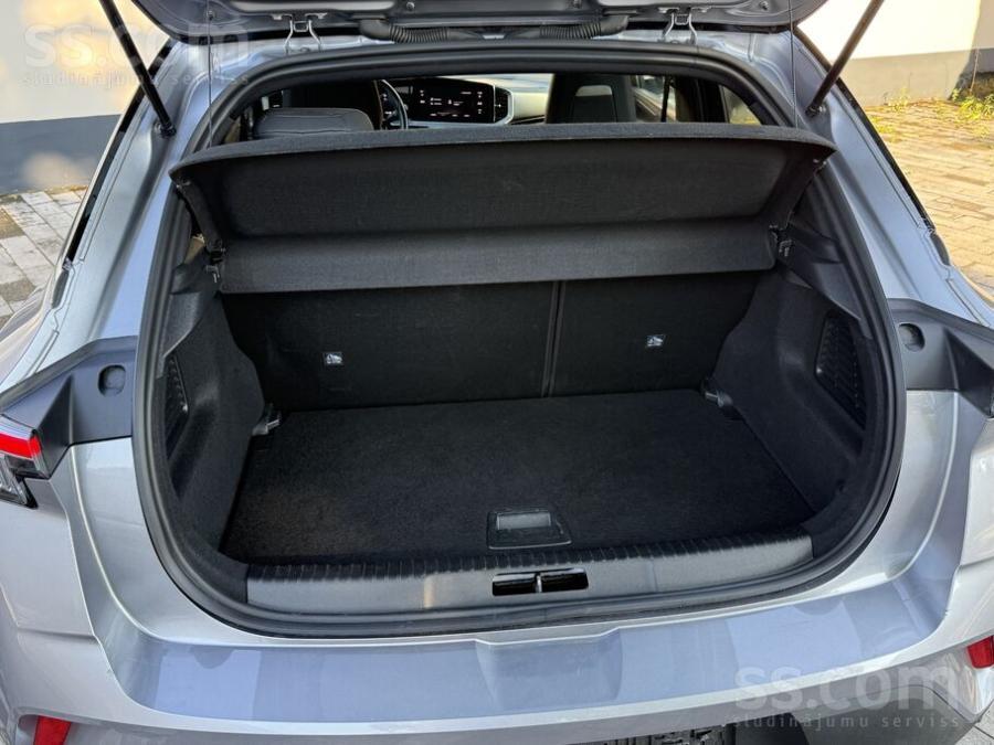 Pelēks Opel Mokka 2023 Rīga, ar dzinēja tilpumu 1.60 L un nobraukumu 31 tūkst. km par 19900 €, foto 29 vietnē AUTOMOTO.COM.LV
