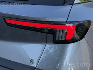 Pelēks Opel Mokka 2023 Rīga, ar dzinēja tilpumu 1.60 L un nobraukumu 31 tūkst. km par 19900 €, foto 31 vietnē AUTOMOTO.COM.LV