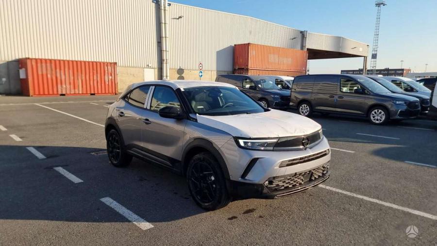 Pelēks Opel Mokka 2023 Viļņa, ar dzinēja tilpumu 1.20 L un nobraukumu 0 tūkst. km par 16930 €, foto 3 vietnē AUTOMOTO.COM.LV
