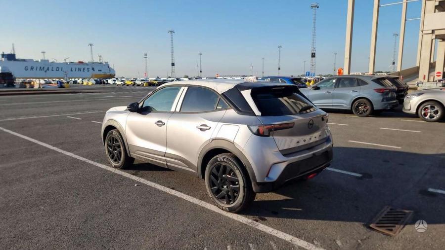 Pelēks Opel Mokka 2023 Viļņa, ar dzinēja tilpumu 1.20 L un nobraukumu 0 tūkst. km par 16930 €, foto 4 vietnē AUTOMOTO.COM.LV