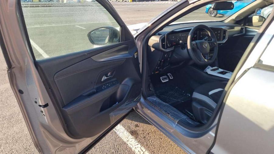 Pelēks Opel Mokka 2023 Viļņa, ar dzinēja tilpumu 1.20 L un nobraukumu 0 tūkst. km par 16930 €, foto 10 vietnē AUTOMOTO.COM.LV