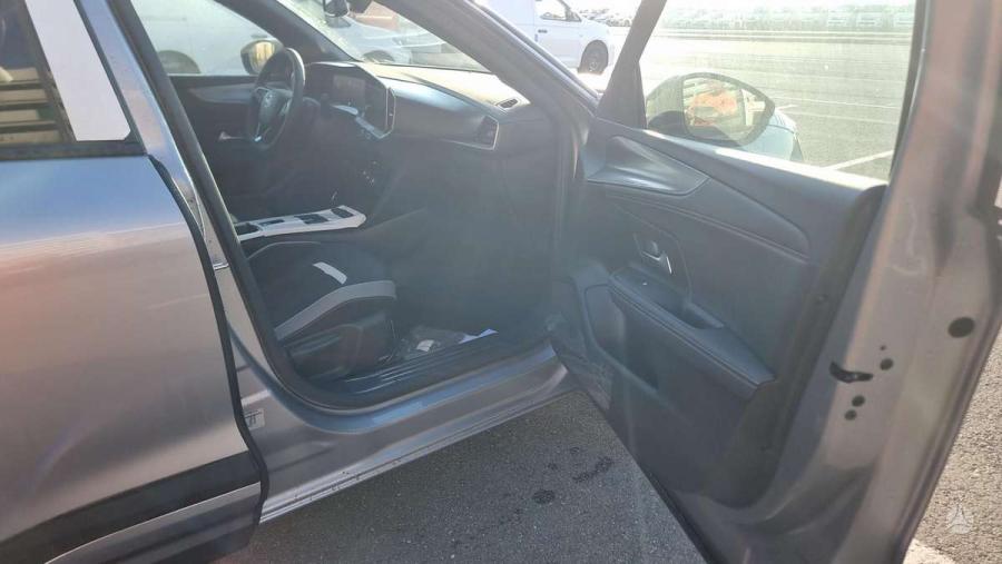 Pelēks Opel Mokka 2023 Viļņa, ar dzinēja tilpumu 1.20 L un nobraukumu 0 tūkst. km par 16930 €, foto 13 vietnē AUTOMOTO.COM.LV