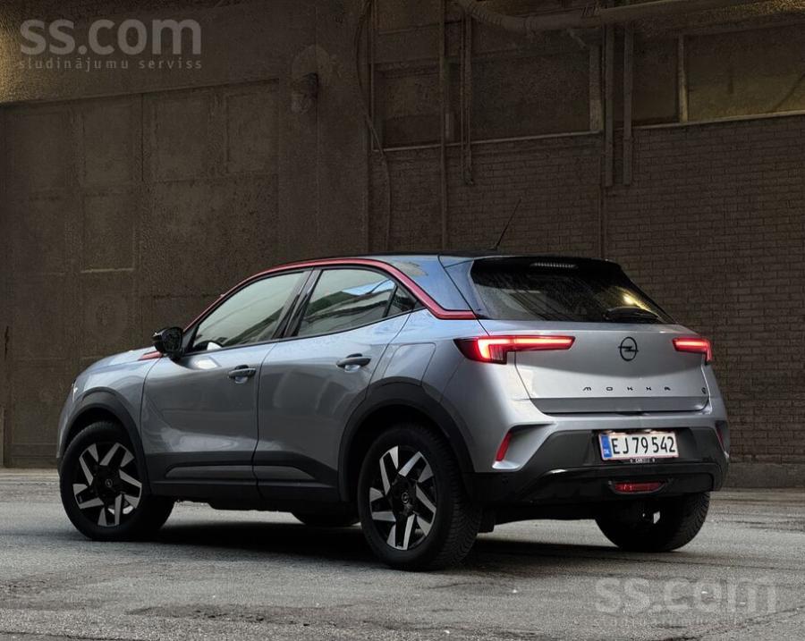 Grey Opel Mokka 2023 in Cesis, with an engine capacity of 1.70 L and mileage of 22 thousand km for 19500 €, photo 3 on AUTOMOTO.COM.LV