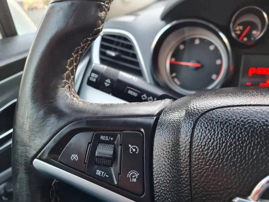 Pelēks Opel Mokka 2014 Ogre, ar dzinēja tilpumu 1.70 L un nobraukumu 198 tūkst. km par 6470 €, foto 13 vietnē AUTOMOTO.COM.LV