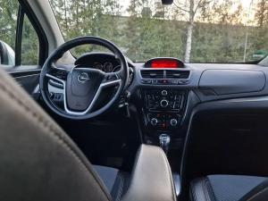 Pelēks Opel Mokka 2014 Ogre, ar dzinēja tilpumu 1.70 L un nobraukumu 198 tūkst. km par 6470 €, foto 19 vietnē AUTOMOTO.COM.LV