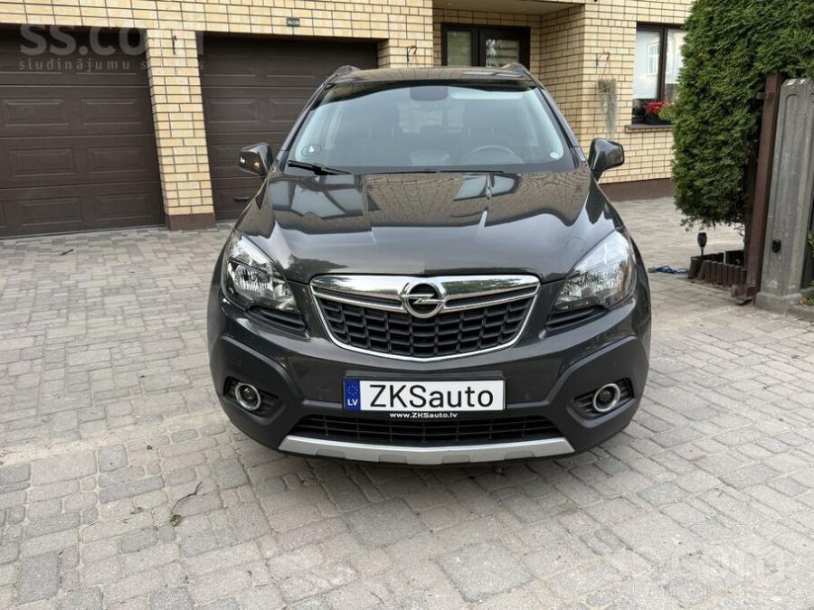 Grey Opel Mokka 2015 in Jelgava, with an engine capacity of 1.60 L and mileage of 228 thousand km for 7600 €, photo 4 on AUTOMOTO.COM.LV