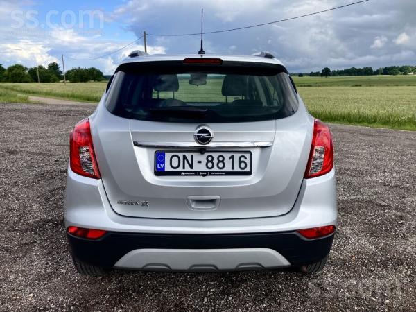 Grey Opel Mokka 2017 in Talsi, with an engine capacity of 1.60 L and mileage of 178 thousand km for 9990 €, photo 4 on AUTOMOTO.COM.LV