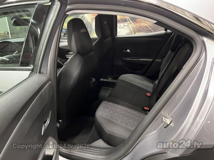 Grey Opel Mokka 2021 in Tallinn, with an engine capacity of 1.20 L and mileage of 26 thousand km for 14900 €, photo 6 on AUTOMOTO.COM.LV