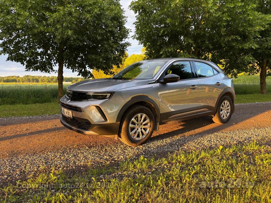 Серый Опель Mokka 2021 в Таллин, объемом двигателя 1.20 л и пробегом 122 тыс. км за 15000 €, фото 1 на AUTOMOTO.COM.LV
