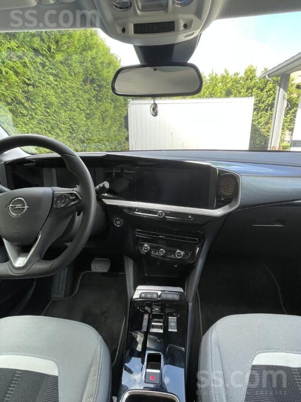 Opel Mokka 2024 Rīga vietnē Pelēks Opel Mokka 2024 Rīga, ar dzinēja tilpumu 1.20 L un nobraukumu 50 tūkst. km par 17300 €, foto 6 vietnē AUTOMOTO.COM.LV