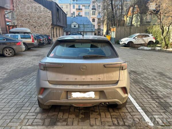 Серый Опель Mokka 2025 в Рига, объемом двигателя 1.20 л и пробегом 10 тыс. км за 21900 €, фото 5 на AUTOMOTO.COM.LV