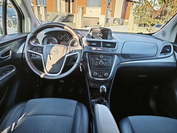 Pelēks Opel Mokka 2013 Panevēža, ar dzinēja tilpumu 1.69 L un nobraukumu 264 tūkst. km par 4800 €, foto 7 vietnē AUTOMOTO.COM.LV