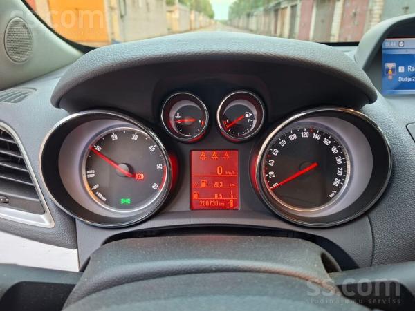 Grey Opel Mokka 2013 in Riga, with an engine capacity of 1.70 L and mileage of 207 thousand km for 5000 €, photo 9 on AUTOMOTO.COM.LV