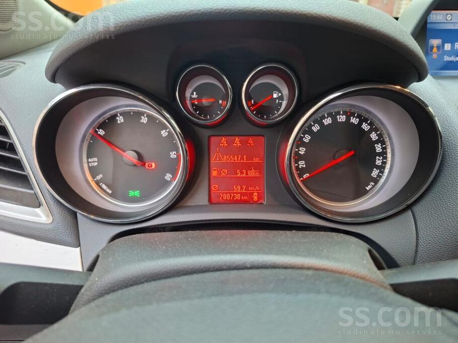 Pelēks Opel Mokka 2013 Rīga, ar dzinēja tilpumu 1.70 L un nobraukumu 207 tūkst. km par 5000 €, foto 10 vietnē AUTOMOTO.COM.LV