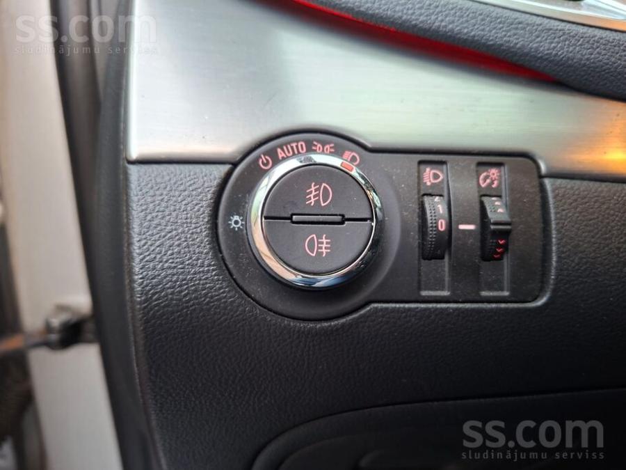 Pelēks Opel Mokka 2013 Rīga, ar dzinēja tilpumu 1.70 L un nobraukumu 207 tūkst. km par 5000 €, foto 14 vietnē AUTOMOTO.COM.LV