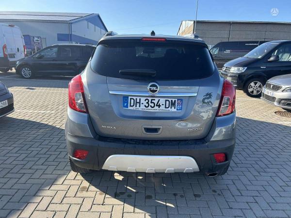 Grey Opel Mokka 2014 in Taurage, with an engine capacity of 1.69 L and mileage of 166 thousand km for 4700 €, photo 5 on AUTOMOTO.COM.LV