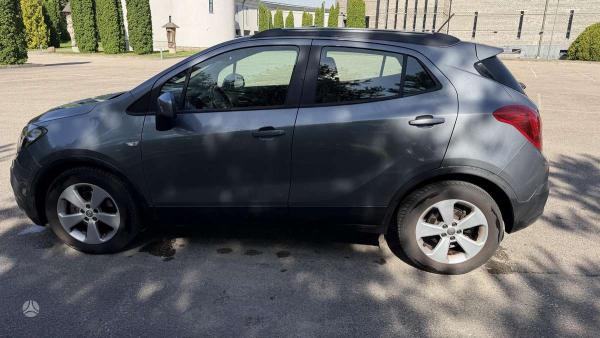 Pelēks Opel Mokka 2014 Alīta, ar dzinēja tilpumu 1.40 L un nobraukumu 162 tūkst. km par 8000 €, foto 7 vietnē AUTOMOTO.COM.LV