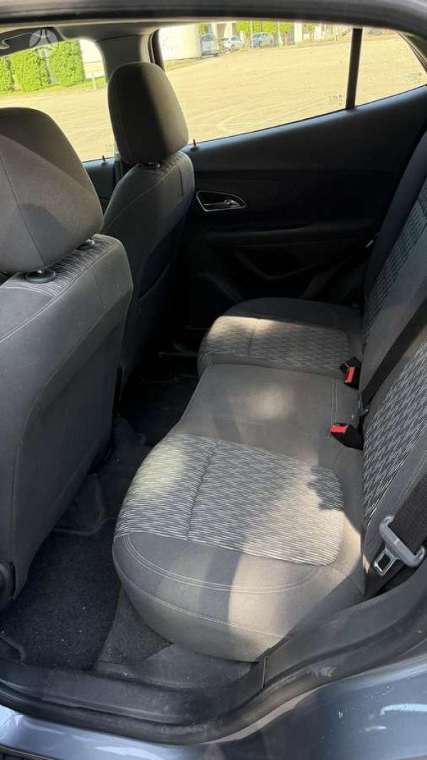 Pelēks Opel Mokka 2014 Alīta, ar dzinēja tilpumu 1.40 L un nobraukumu 162 tūkst. km par 8000 €, foto 10 vietnē AUTOMOTO.COM.LV