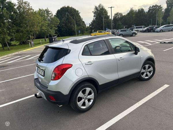 Grey Opel Mokka 2015 in Vilnius, with an engine capacity of 1.60 L and mileage of 183 thousand km for 6850 €, photo 6 on AUTOMOTO.COM.LV