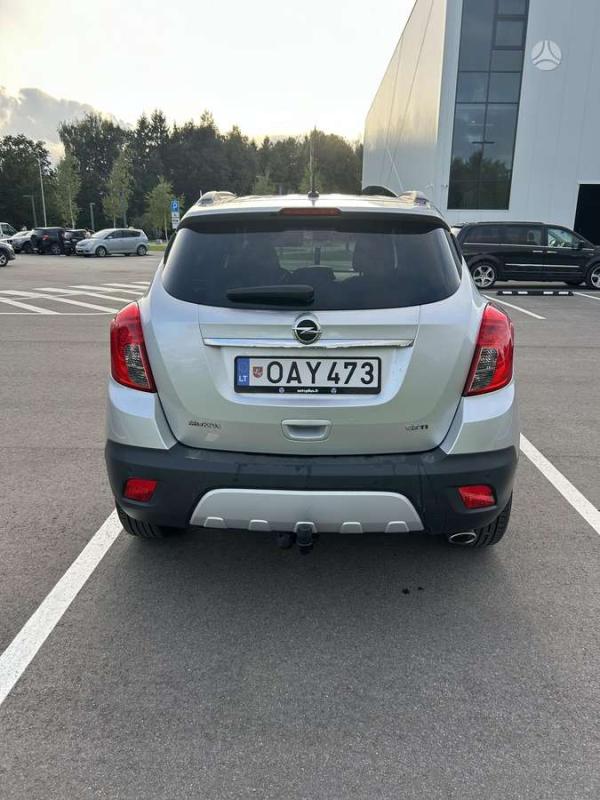 Grey Opel Mokka 2015 in Vilnius, with an engine capacity of 1.60 L and mileage of 183 thousand km for 6850 €, photo 7 on AUTOMOTO.COM.LV