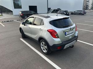 Grey Opel Mokka 2015 in Vilnius, with an engine capacity of 1.60 L and mileage of 183 thousand km for 6850 €, photo 8 on AUTOMOTO.COM.LV