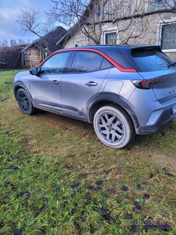 Grey Opel Mokka 2022 in Rezekne, with an engine capacity of 0.00 L and mileage of 52 thousand km for 19500 €, photo 2 on AUTOMOTO.COM.LV