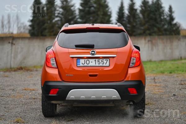 Orange Opel Mokka 2014 in Jelgava, with an engine capacity of 1.60 L and mileage of 101 thousand km for 6650 €, photo 4 on AUTOMOTO.COM.LV