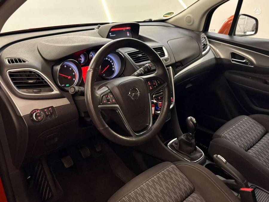 Oranžs Opel Mokka 2016 Marijampole, ar dzinēja tilpumu 1.60 L un nobraukumu 158 tūkst. km par 6750 €, foto 3 vietnē AUTOMOTO.COM.LV