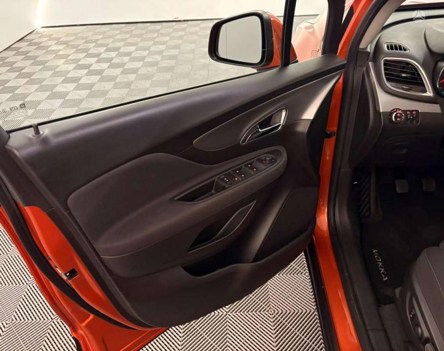 Oranžs Opel Mokka 2016 Marijampole, ar dzinēja tilpumu 1.60 L un nobraukumu 158 tūkst. km par 6750 €, foto 23 vietnē AUTOMOTO.COM.LV