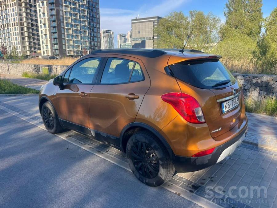 Orange Opel Mokka 2017 in Riga, with an engine capacity of 1.60 L and mileage of 130 thousand km for 7500 €, photo 5 on AUTOMOTO.COM.LV