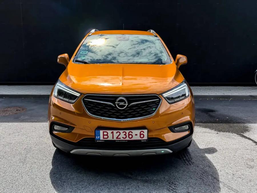 Orange Opel Mokka 2017 in Jelgava, with an engine capacity of 1.60 L and mileage of 237 thousand km for 8995 €, photo 4 on AUTOMOTO.COM.LV