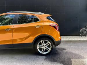 Orange Opel Mokka 2017 in Jelgava, with an engine capacity of 1.60 L and mileage of 237 thousand km for 8995 €, photo 10 on AUTOMOTO.COM.LV