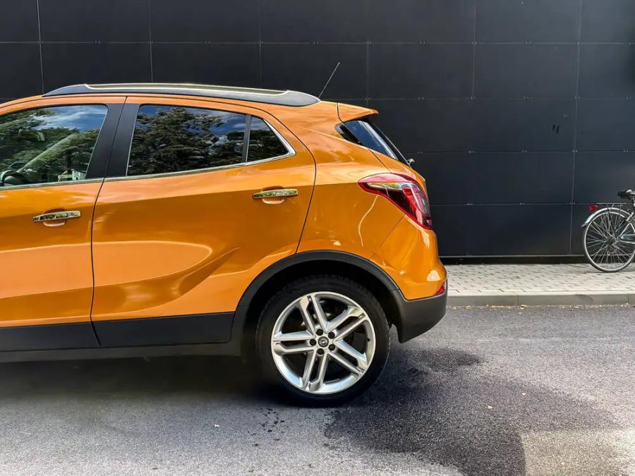 Orange Opel Mokka 2017 in Jelgava, with an engine capacity of 1.60 L and mileage of 237 thousand km for 8995 €, photo 10 on AUTOMOTO.COM.LV