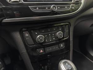 Orange Opel Mokka 2017 in Jelgava, with an engine capacity of 1.60 L and mileage of 237 thousand km for 8995 €, photo 16 on AUTOMOTO.COM.LV