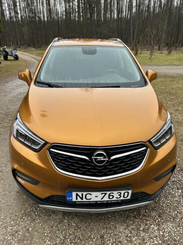 Оранжевый Опель Mokka 2018 в Рига, объемом двигателя 1.40 л и пробегом 263 тыс. км за 9900 €, фото 1 на AUTOMOTO.COM.LV