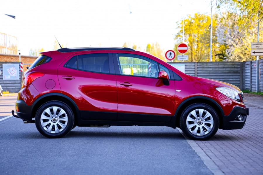 Red Opel Mokka 2013 in Riga, with an engine capacity of 1.70 L and mileage of 118 thousand km for 8450 €, photo 5 on AUTOMOTO.COM.LV
