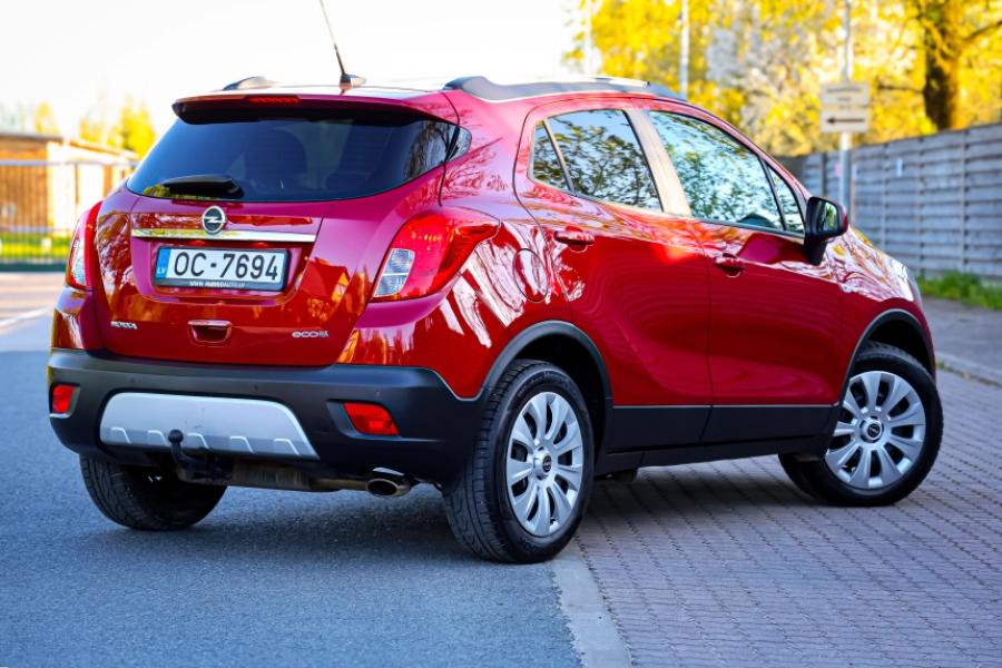 Red Opel Mokka 2013 in Riga, with an engine capacity of 1.70 L and mileage of 118 thousand km for 8450 €, photo 6 on AUTOMOTO.COM.LV