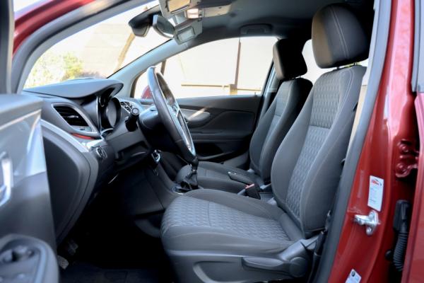 Sarkans Opel Mokka 2013 Rīga, ar dzinēja tilpumu 1.70 L un nobraukumu 118 tūkst. km par 8450 €, foto 9 vietnē AUTOMOTO.COM.LV