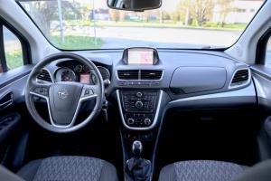 Red Opel Mokka 2013 in Riga, with an engine capacity of 1.70 L and mileage of 118 thousand km for 8450 €, photo 19 on AUTOMOTO.COM.LV