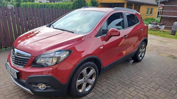 Красный Опель Mokka 2013 в Плунге, объемом двигателя 1.69 л и пробегом 192 тыс. км за 6250 €, фото 2 на AUTOMOTO.COM.LV