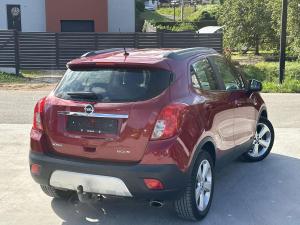 Red Opel Mokka 2013 in Alytus, with an engine capacity of 1.69 L and mileage of 249 thousand km for 6880 €, photo 6 on AUTOMOTO.COM.LV