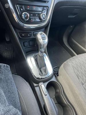 Red Opel Mokka 2013 in Alytus, with an engine capacity of 1.69 L and mileage of 249 thousand km for 6880 €, photo 14 on AUTOMOTO.COM.LV