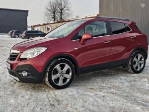 Red Opel Mokka 2014 in Taurage, with an engine capacity of 1.36 L and mileage of 130 thousand km for 6500 €, photo 2 on AUTOMOTO.COM.LV