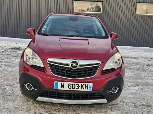 Red Opel Mokka 2014 in Taurage, with an engine capacity of 1.36 L and mileage of 130 thousand km for 6500 €, photo 3 on AUTOMOTO.COM.LV